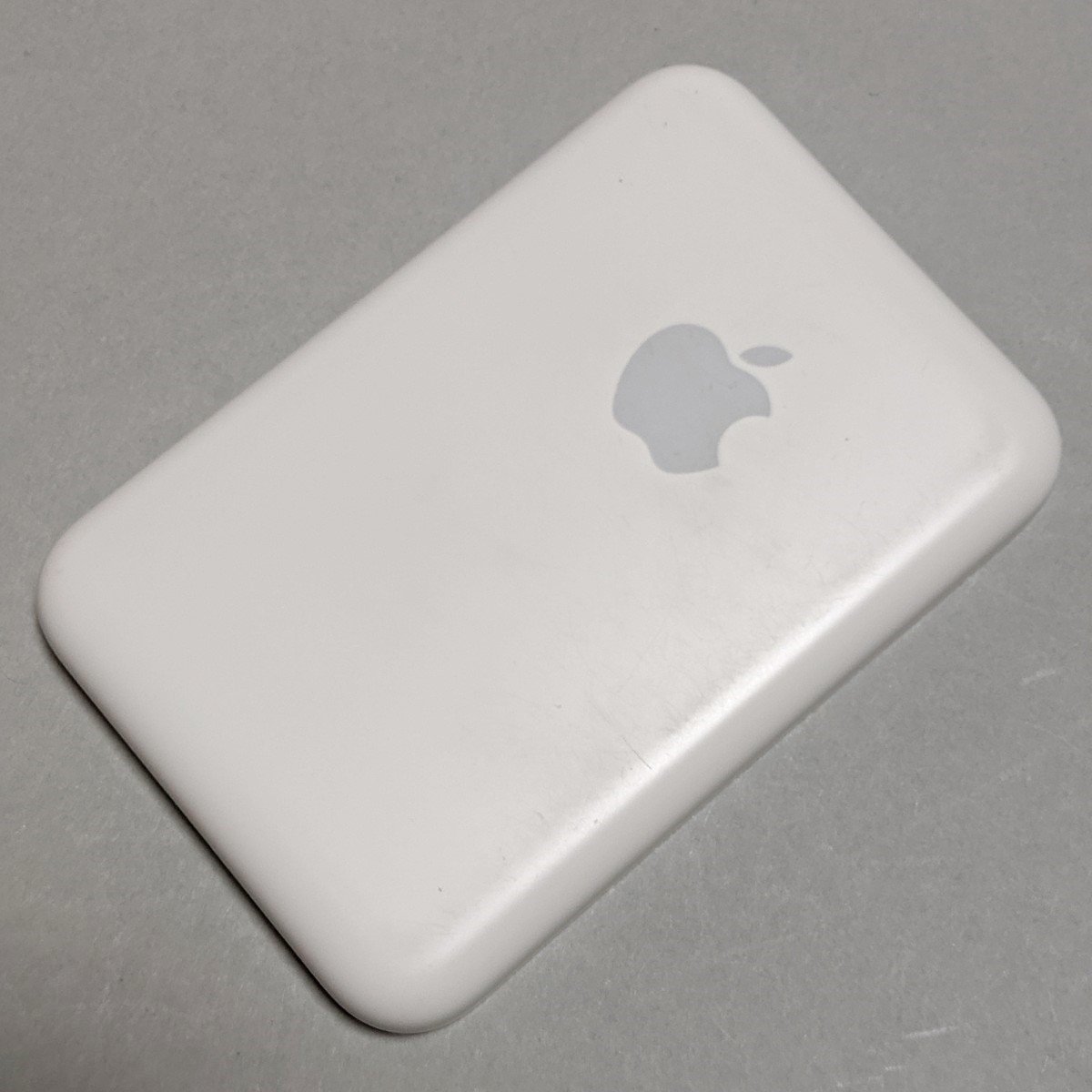 【やや傷や汚れあり】ジャンク Apple 純正 MagSafe バッテリーパック A2384 MJWY3ZA/A iPhone airpods ...