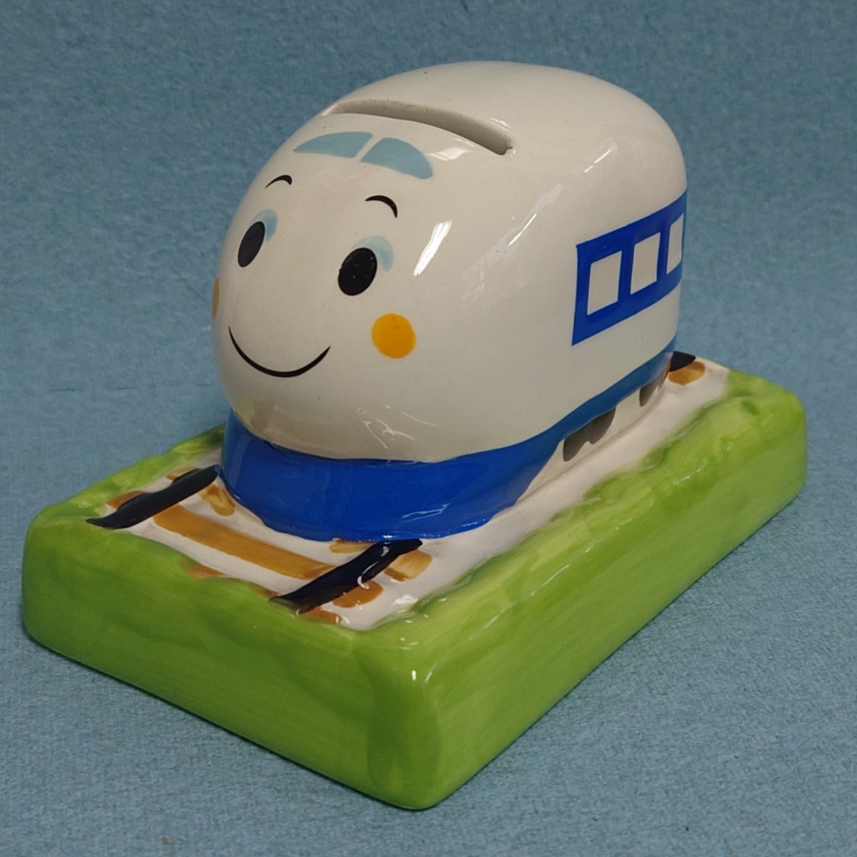 【目立った傷や汚れなし】昭和レトロ かわいい 新幹線 貯金箱 陶器製 サンリオ製（100系新幹線 鉄道 ビンテージ アンティーク 貯金箱 陶器 ...
