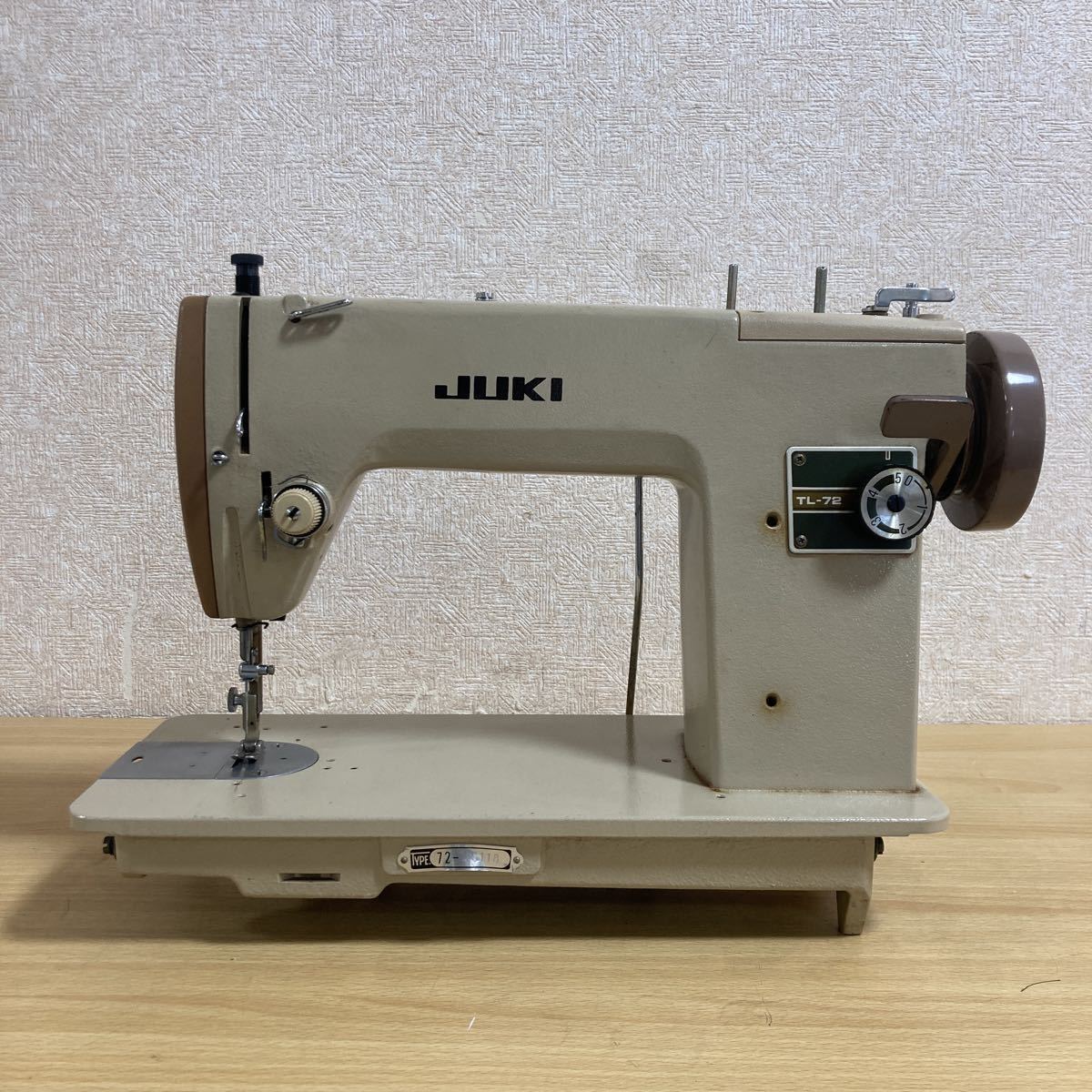 【傷や汚れあり】JUKI ジューキ TL-72 工業用ミシン 職業用ミシン ハンドクラフト 手工芸 手芸 裁縫道具 裁縫 昭和レトロ アンティーク 3 ア 2949の落札情報詳細 - ヤフオク ...