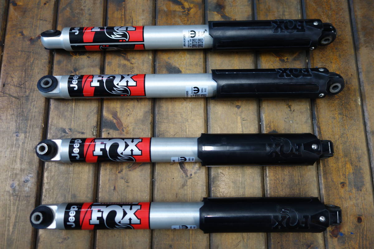 【目立った傷や汚れなし】ジープ JT グラディエーター純正FOXショック★新車ルビコン外し★前後1台分 フロントはJLラングラーにも装着可の ...