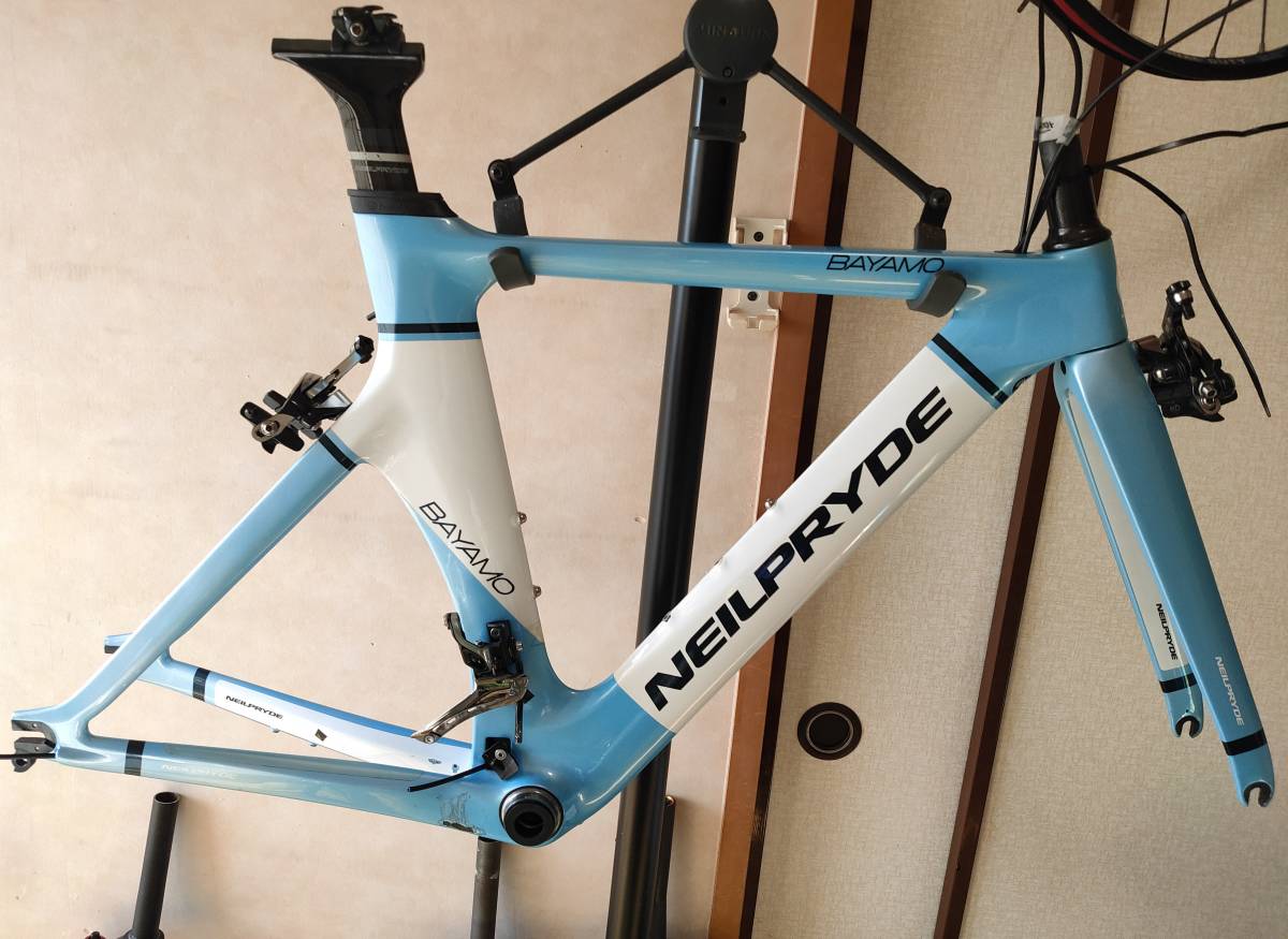 【目立った傷や汚れなし】ニールプライド NEILPRYDE バイヤモ BAYAMO 2014モデル Sサイズ シマノ アルテグラ 6870 Di2 11S カーボン TTバイク 【東京南麻布店 ...