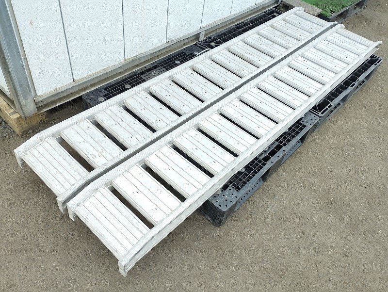 【全体的に状態が悪い】【引取のみ 愛媛】 日軽アルミブリッジ アルミラダー 10-CA9-30W 1t 1トン 2本セット ジャンクの落札情報詳細 - Yahoo!オークション落札価格検索 ...