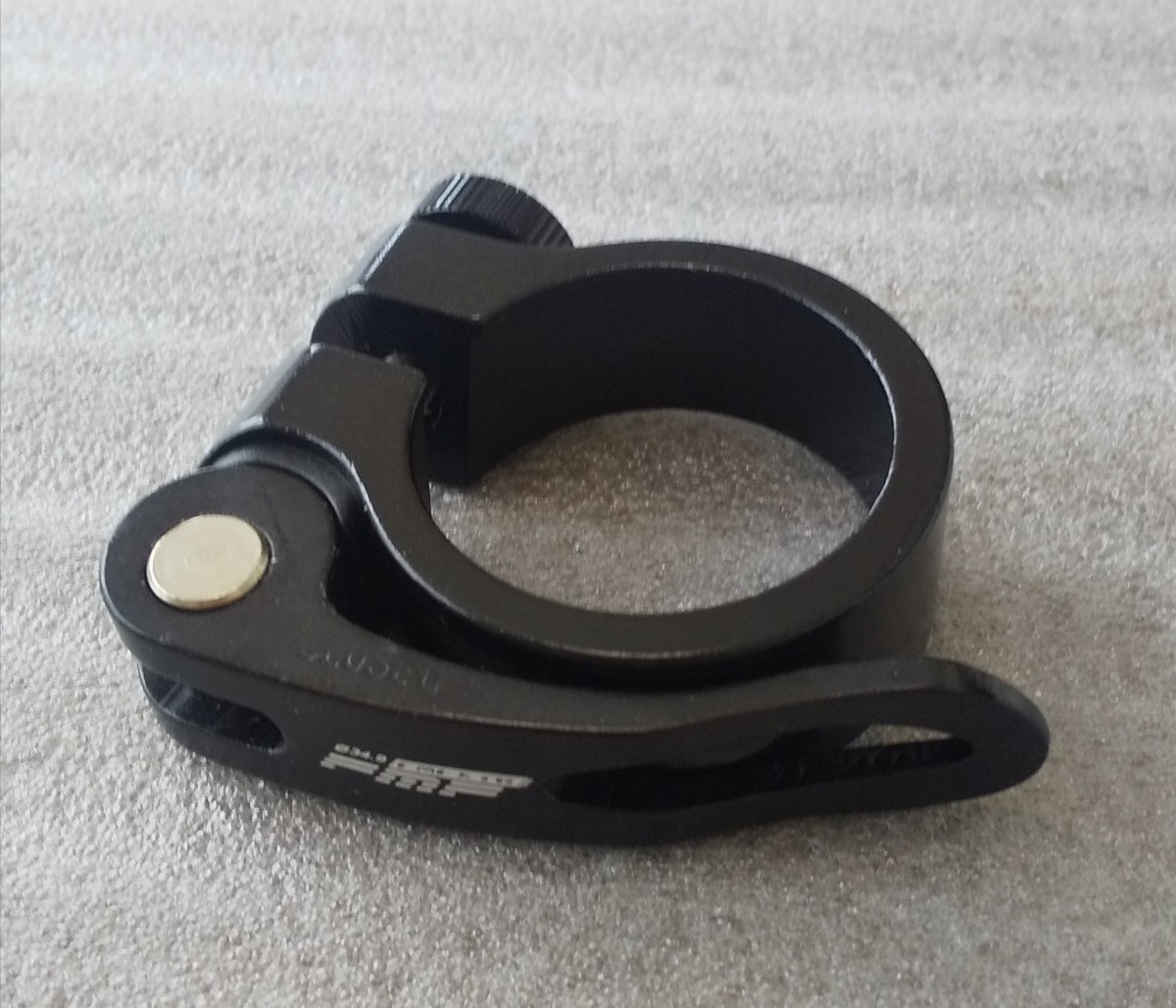 【未使用】自転車シートポストクランプ 黒 34.9mm 定形外発送の落札情報詳細 - Yahoo!オークション落札価格検索 オークフリー