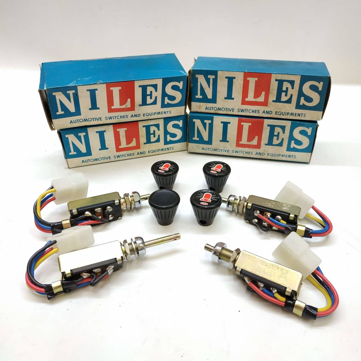 【未使用に近い】 NILES ナイルス AUTOMOTIVE SWITCH 4点セット 照明スイッチ カー用品 旧車 ビンテージ 現状品 ...