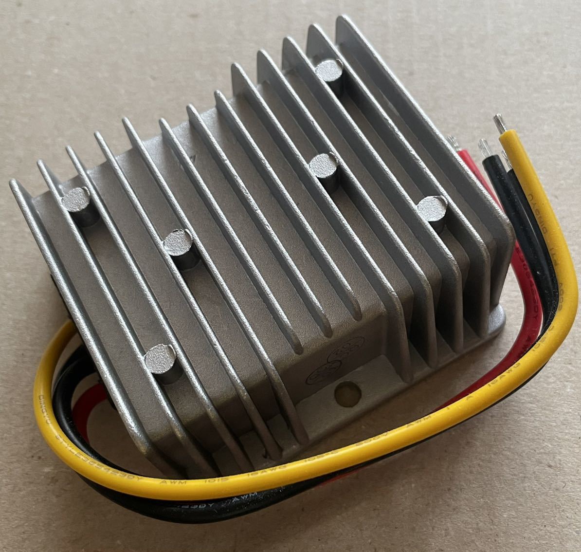 【未使用】★★入力8〜40V to 13.8V 10ADC-DCコンバーター★★の落札情報詳細 - Yahoo!オークション落札価格検索 オークフリー