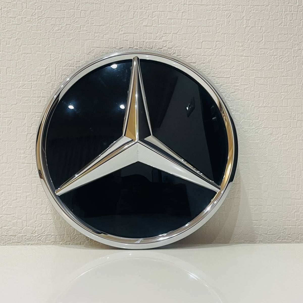 【目立った傷や汚れなし】ベンツ グリルエンブレム スターマーク 純正品 A0008881600 A0008800300 レーダーセンサーカバー ...