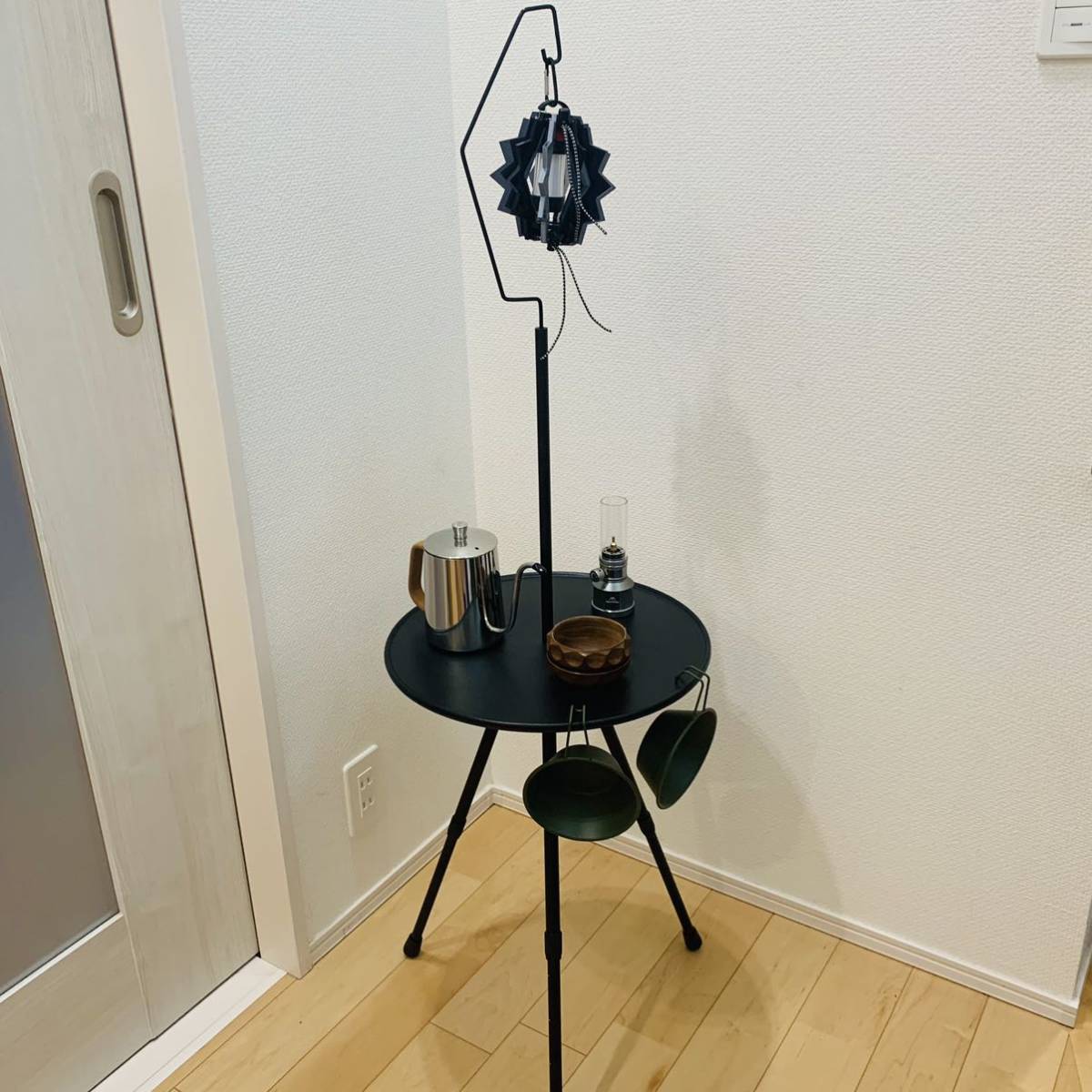 【未使用】キャンプ用 3足円形テーブル ランタンスタンド セット 無段高さ調整 1m-1.2m 径37cm 専用収納袋付 超軽量870g アウトドア 野外登山の落札情報詳細 - ヤフオク落札 ...