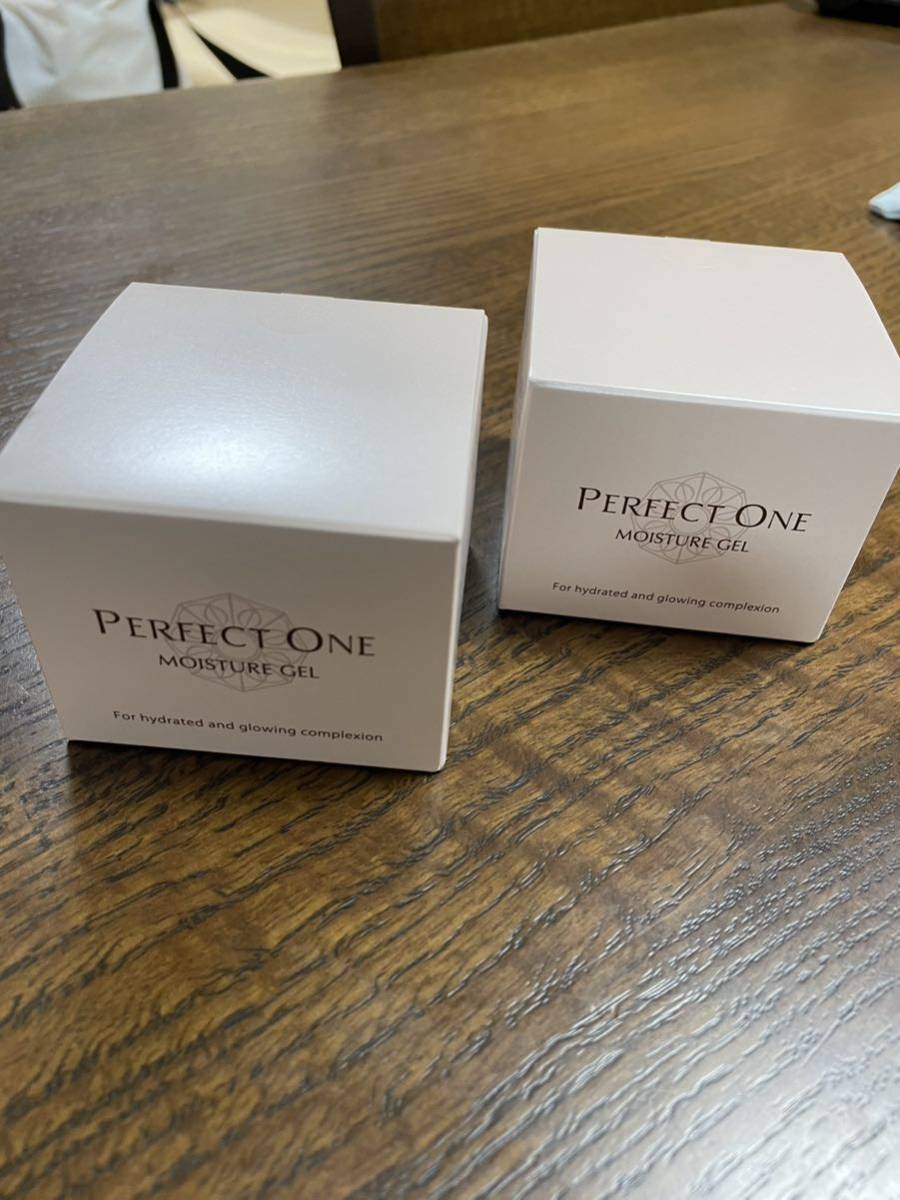 【未使用】未開封品 美容液ジェル 4個セット パーフェクトワン モイスチャージェル c 75g 新日本製薬 PERFECT ONE 1つ箱痛み ...