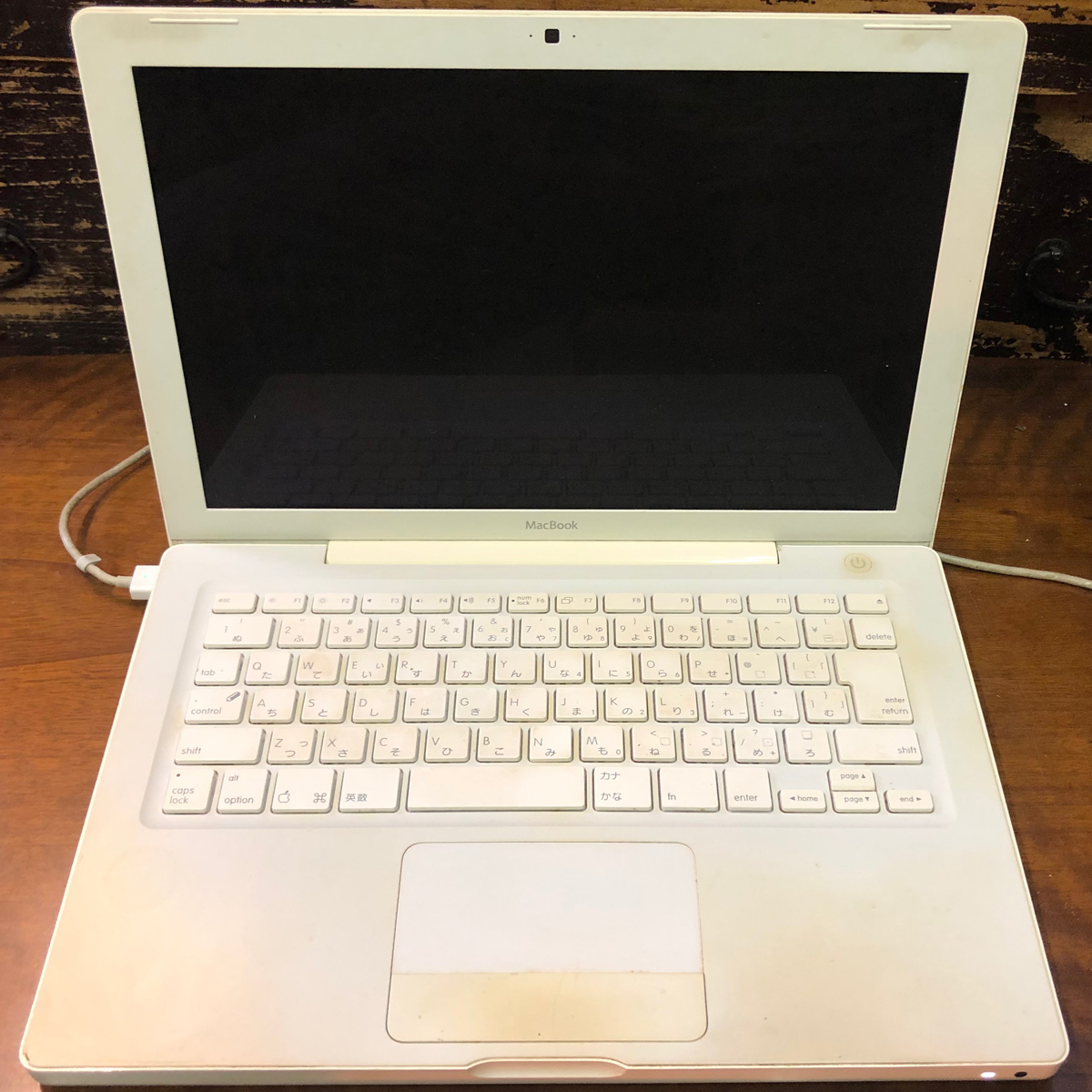 【全体的に状態が悪い】 起動しないジャンク品 MacBook ホワイト13-inch 2006〜2008年 Intel Core 2 Duo ...