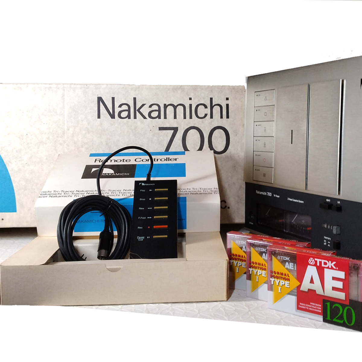 【傷や汚れあり】Nakamichi 700 Tri-Tracer 3Head Cassette System カセットデッキとRemote ...