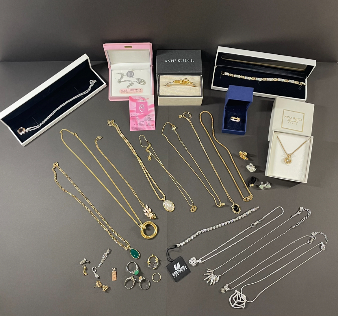【目立った傷や汚れなし】【1円スタート】スワロフスキー ブランドネックレス DIOR ニナリッチ 18K 14K指輪 ピアス トップ 刻印あり30点以上の落札情報詳細 - Yahoo ...