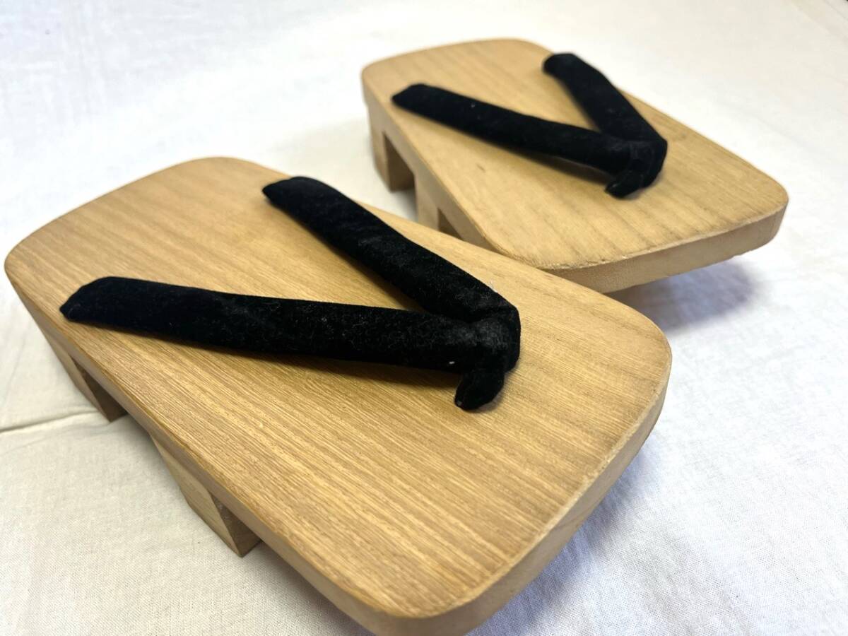 【目立った傷や汚れなし】0081★下駄＊木目＊黒＊鼻緒＊男性＊履物＊草履＊着物＊和装＊和服＊和装小物＊浴衣＊レトロ＊アンティーク＊お得★の落札情報詳細 - ヤフオク落札価格検索 オークフリー