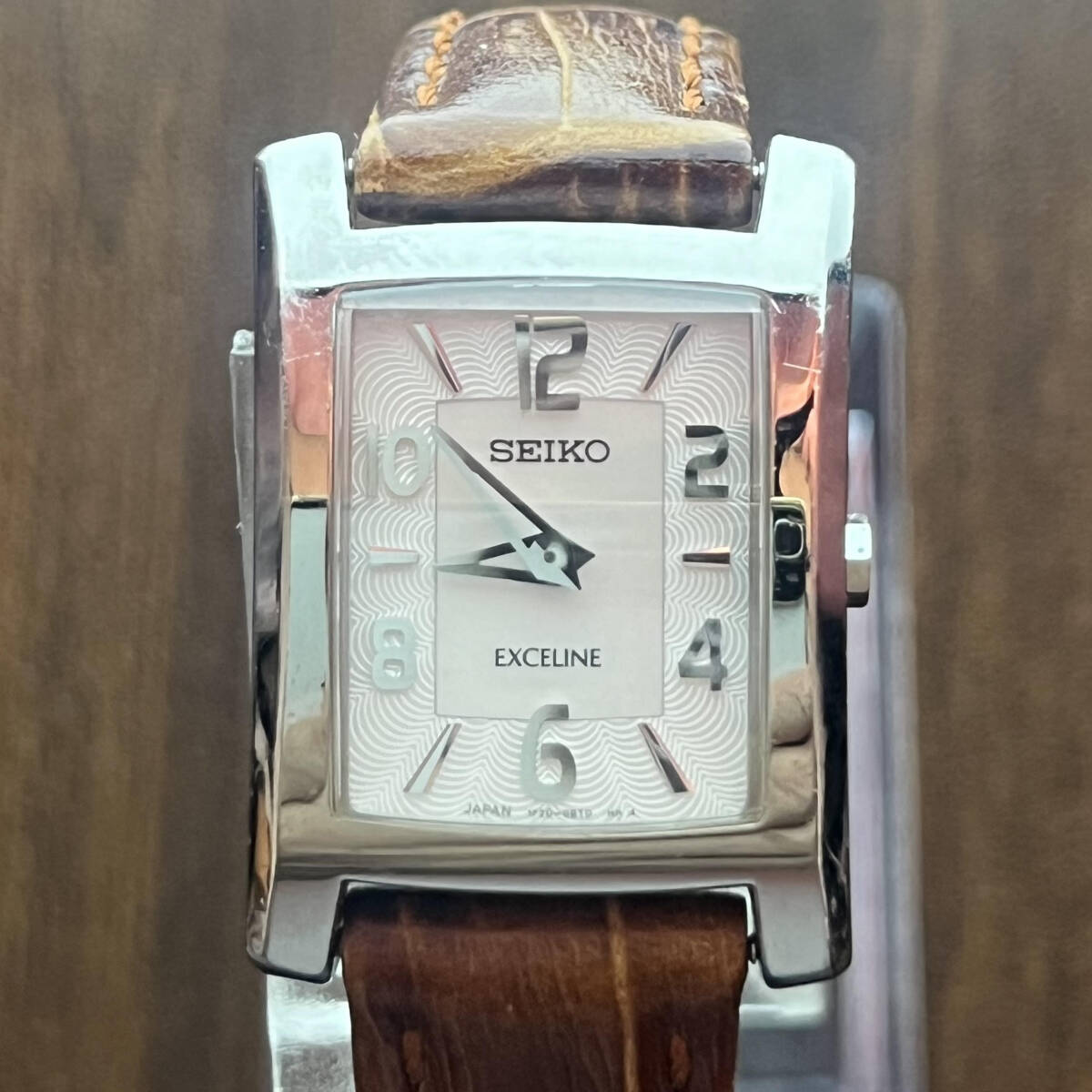 【目立った傷や汚れなし】良品★SEIKO エクセリーヌ 1F20-0BJ0 クォーツ 電池交換済の落札情報詳細 - ヤフオク落札価格検索 オークフリー