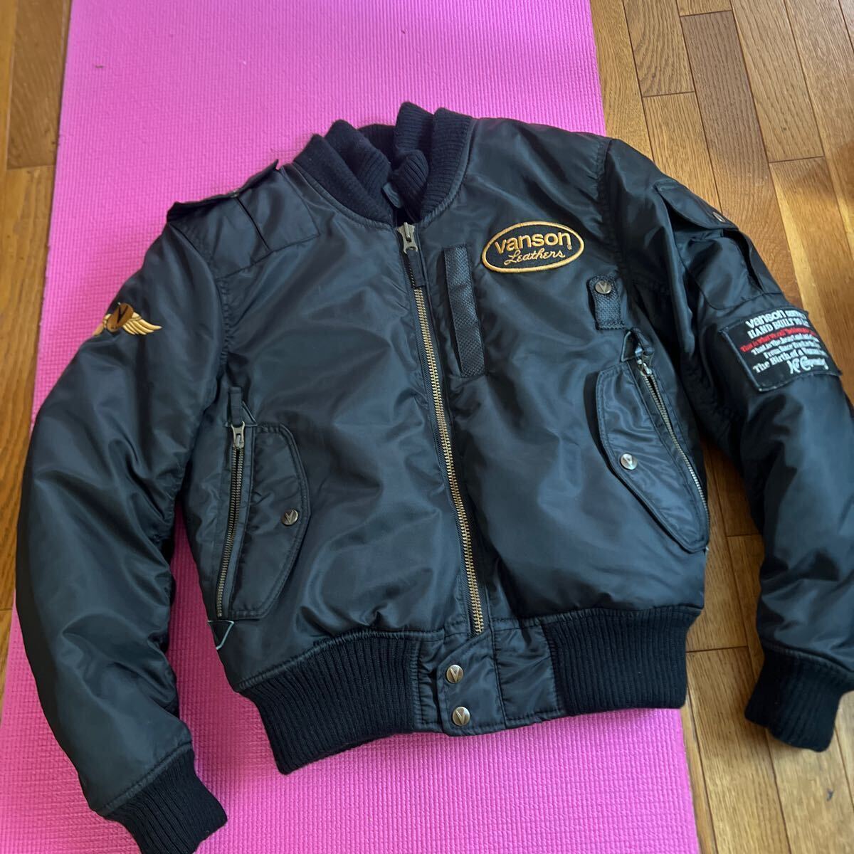 【目立った傷や汚れなし】 VANSON VS578-W1301 MA-1 ウインタージャケット Mサイズ USED品 ブラック 浸透防水・防寒 刺しゅうデザインの落札情報詳細 - Yahoo ...