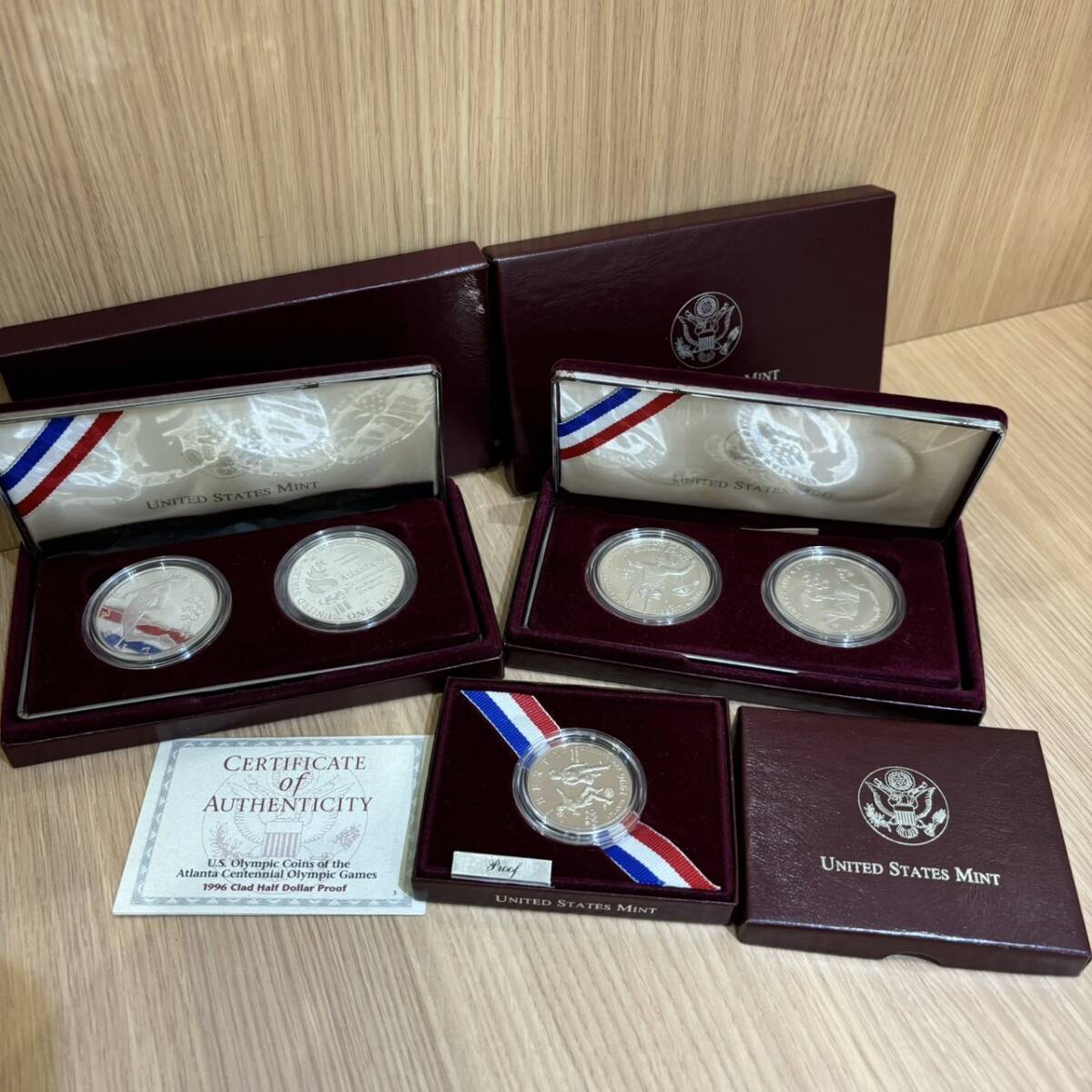 【未使用に近い】【APS 0520.3-2】1円～ アメリカ 1995 アトランタオリンピック記念 銀貨 ONE DOLLAR 1ドル プルーフ貨幣 リバティ コイン ケース付 現状品の落札 ...