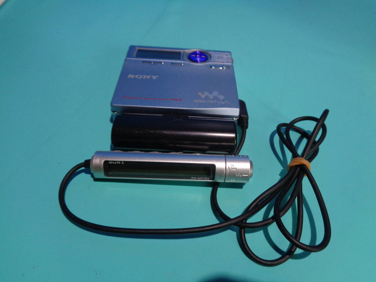【傷や汚れあり】T【1m-74】【60サイズ】 SHARP シャープ/ポータブルMDレコーダー MD-MS100/通電可/ジャンク扱い/※傷 ...