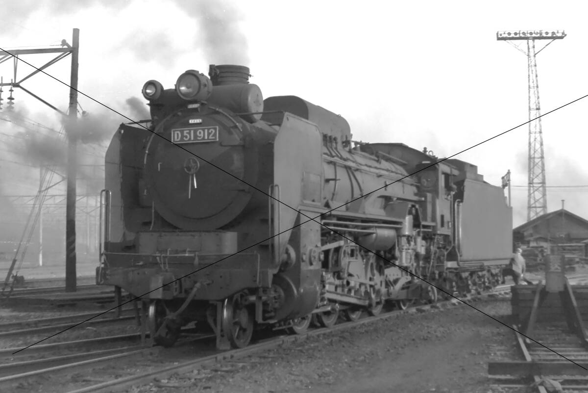 【目立った傷や汚れなし】最終コマ!D51-912〔尻〕カマボコドーム-東北本線=昭和40年代のSLモノクロネガ35mm1コマ/盛岡機関区/単機/S43.3.27/著作権譲渡証明書=有or無の ...