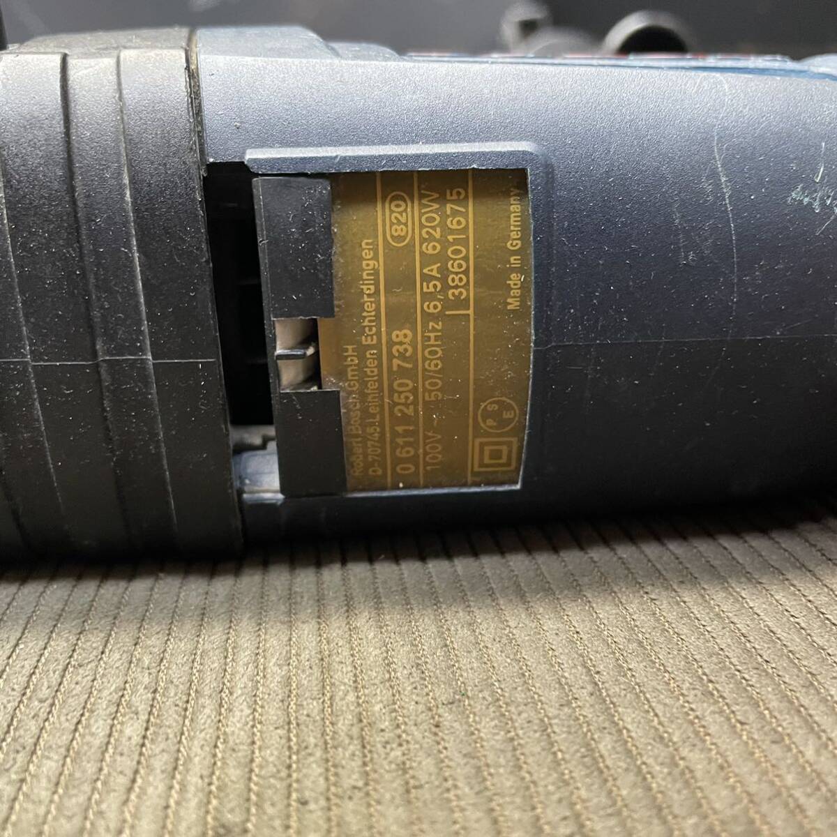 【やや傷や汚れあり】BOSCH ハンマードリル 中古 D-70745 100V 50/60Hz 6.5A 620wの落札情報詳細 ...