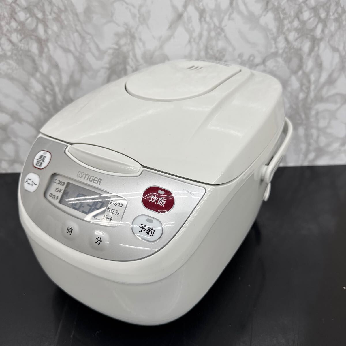 【やや傷や汚れあり】t☆タイガー TIGER マイコン炊飯器 マイコン炊飯ジャー 炊きたて JBH-G2 2024年製 外観美品 通電品の落札情報詳細 - Yahoo!オークション落札価格検索 ...