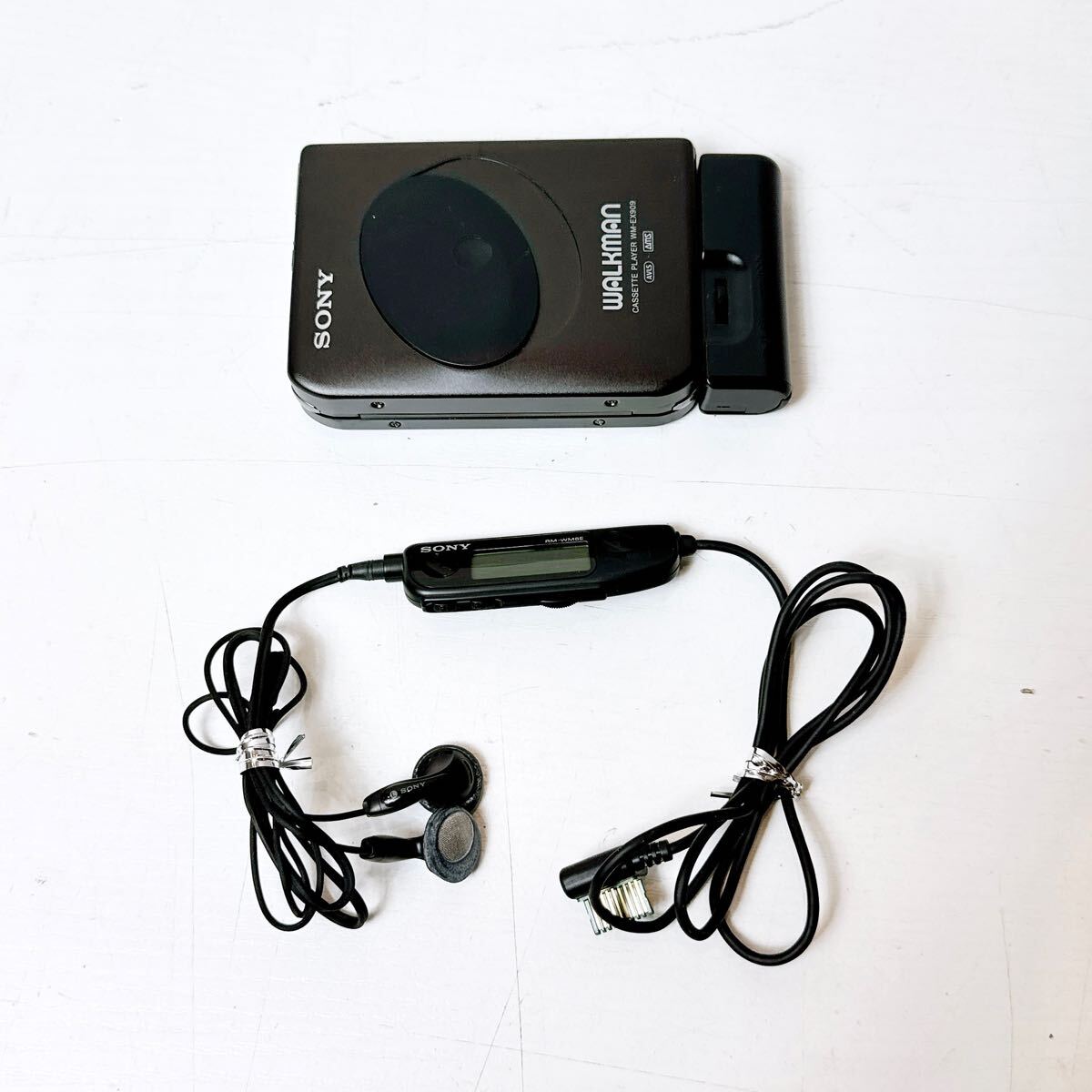 【やや傷や汚れあり】266＊中古 SONY WALKMAN WM-EX909 カセットプレーヤー ポータブルカセットプレーヤー 動作未確認 現状品＊の落札情報詳細 - Yahoo!オークション ...