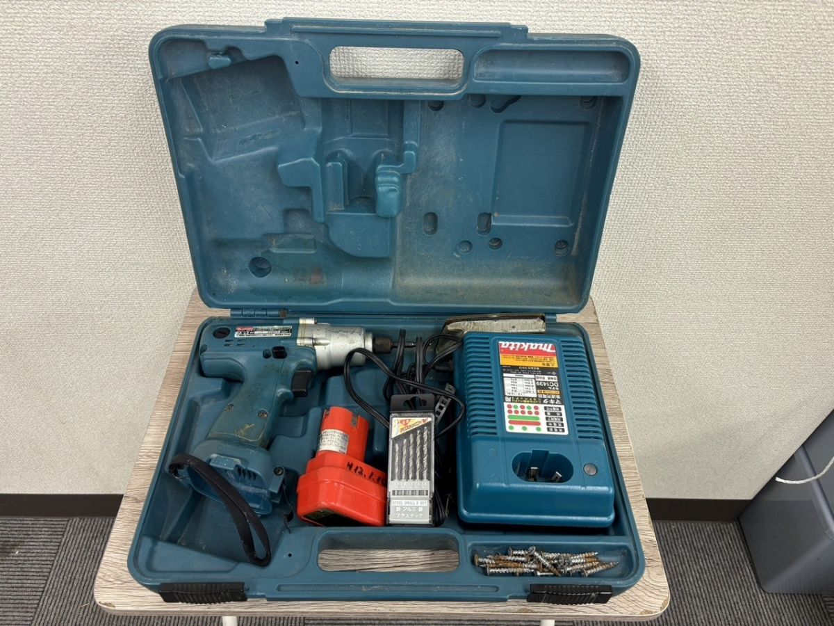 【やや傷や汚れあり】E108-X2-744 マキタ MAKITA 充電式ソフトインパクトドライバー 6960D ケース付き 現状品①の落札情報詳細 - Yahoo!オークション落札価格検索 ...