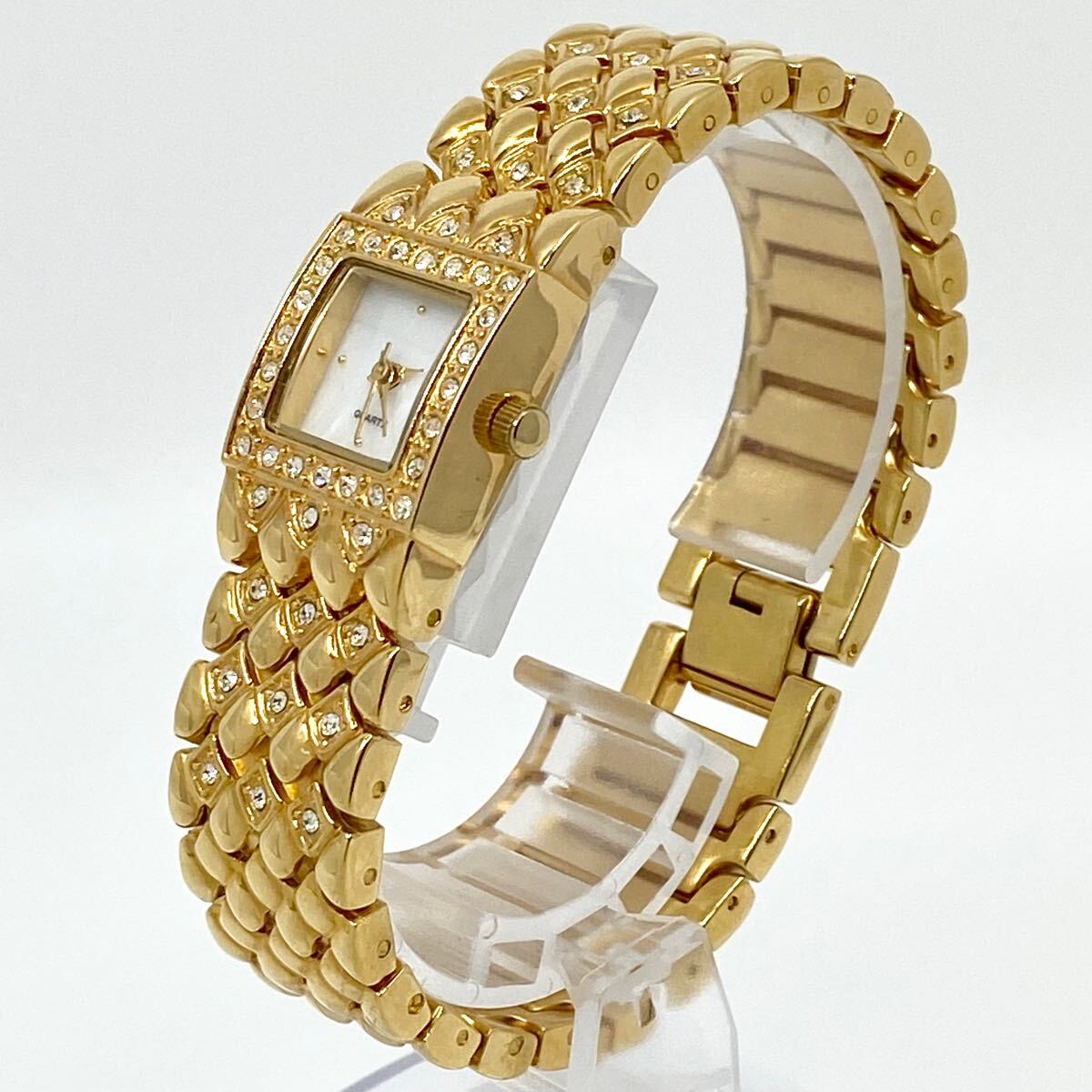 【目立った傷や汚れなし】腕時計 レディース AVON クォーツ quartz シェル ゴールド 金 GOLD ストーンベゼル 石付き ...