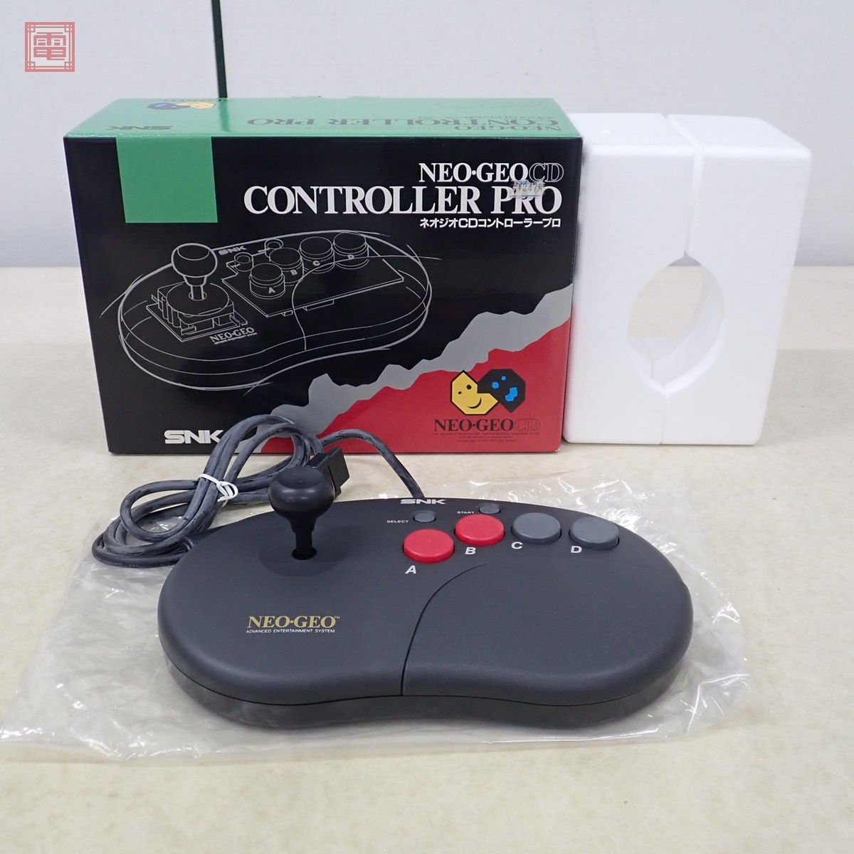 【未使用】未使用 NG ネオジオCD コントローラプロ NEO・GEO CD CONTROLLER PRO エス・エヌ・ケイ SNK 箱付 ...
