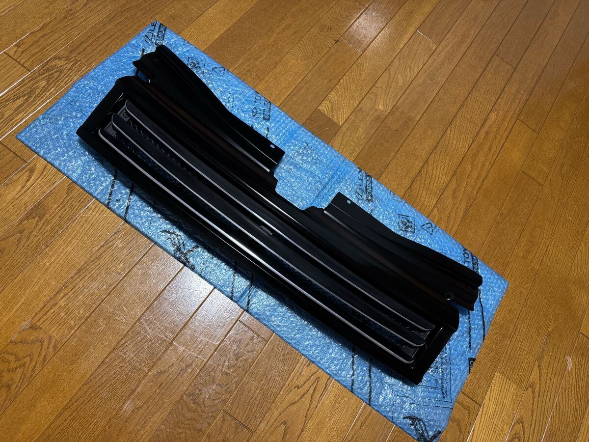 【目立った傷や汚れなし】 希少 レア 三菱 デリカ D5 MADLYS 社外 フロント グリル CV5W CV1W CV2W CV4W マットブラック ラジエーター グリル エアロ スポイラー ...