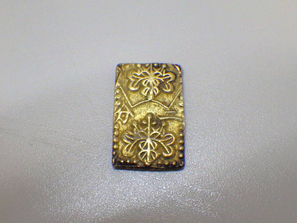 【やや傷や汚れあり】SA1097【1円スタート!!】古銭 日本 二分金 二分判金 明治二分金 量目約2.94g 比重11.26の落札情報詳細 - Yahoo!オークション落札価格検索 オークフリー