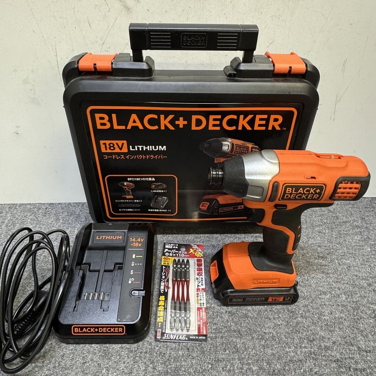 【傷や汚れあり】Y937-K44-7437 BLACK&DECKER ブラックアンドデッカー SX5000 コードレスインパクトドライバー 12V 充電器/バッテリー/ケース付 通電OK ⑨の ...