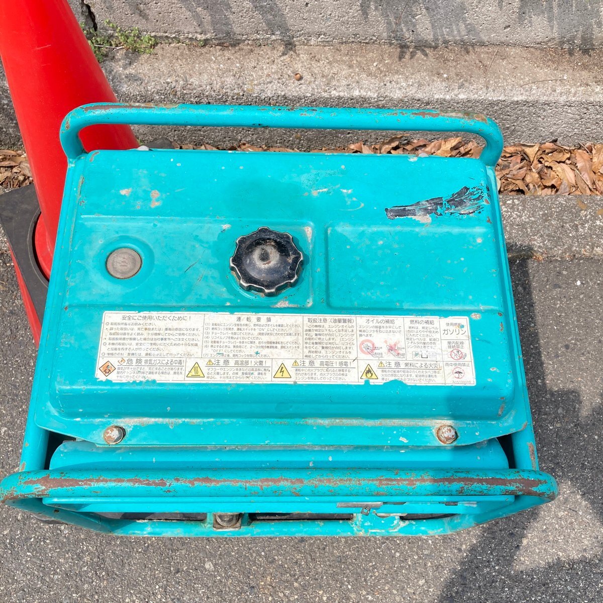 【傷や汚れあり】リ清h328 デンヨー エンジン駆動発電機 ニューパワー GA-2606U2 3.5馬力/2.6kw/3600min-1 ...