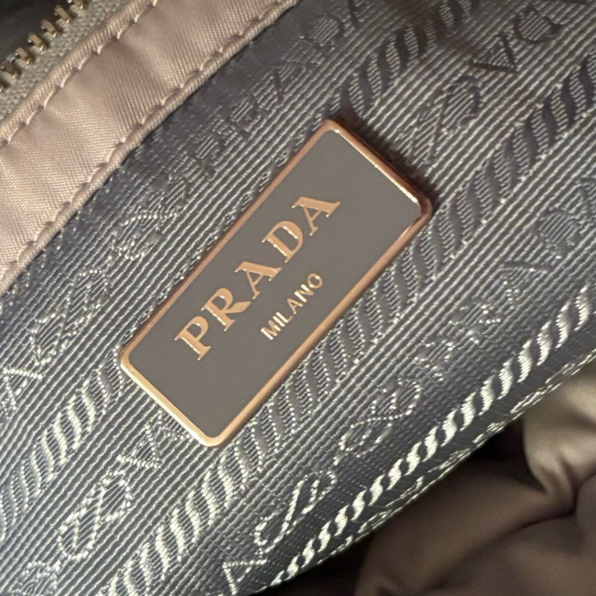 【目立った傷や汚れなし】PRADA ショルダーバッグ プラダ ナイロンレザー ブラック 黒 B7370 美品 斜め掛けの落札情報詳細 - Yahoo!オークション落札価格検索 オークフリー