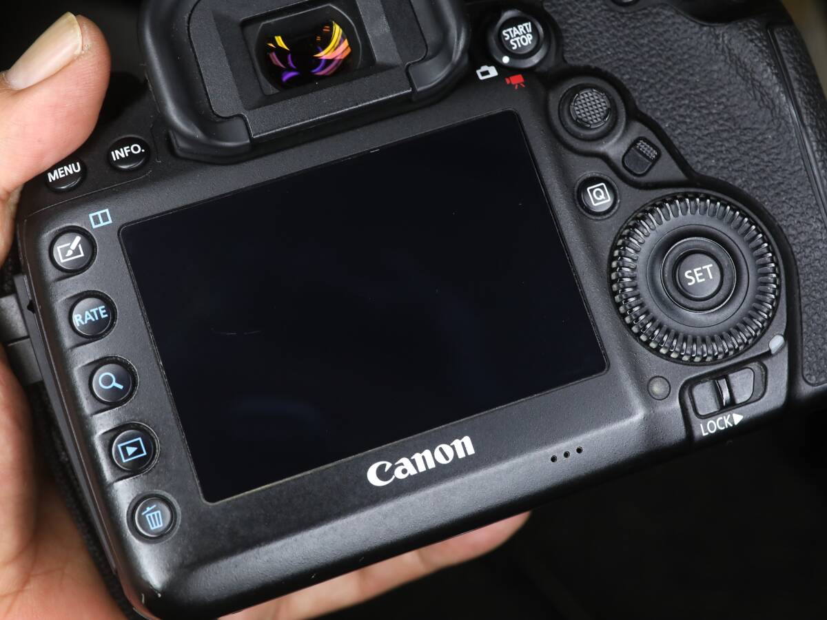【目立った傷や汚れなし】★美品 Canon キヤノン EOS 5D Mark IV 4 デジタル一眼カメラ ボディ★60の落札情報詳細 - Yahoo!オークション落札価格検索 オークフリー