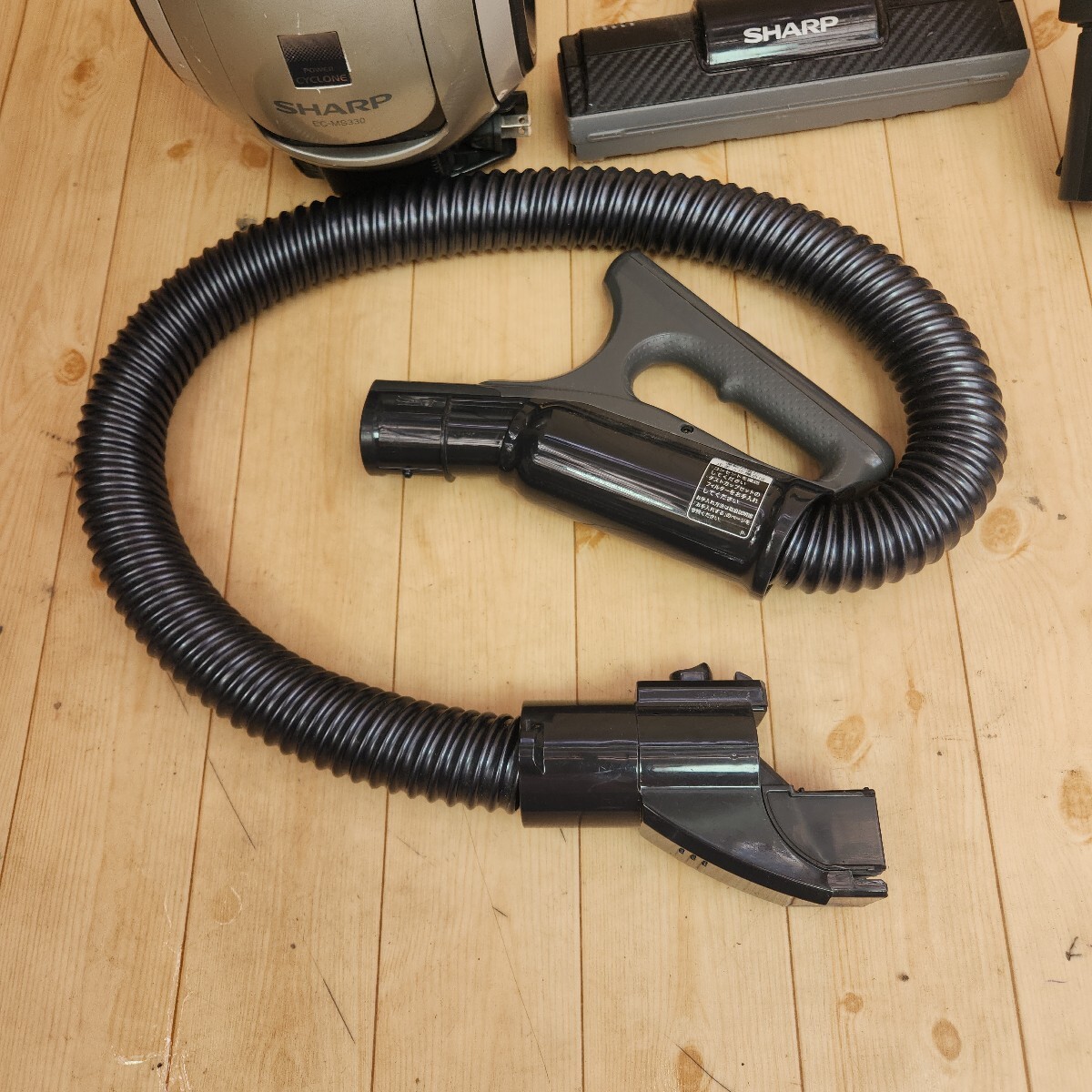 【やや傷や汚れあり】2021年製 SHARP シャープ床移動形電気掃除機 EC-MS330-N 通電確認OK!の落札情報詳細 - Yahoo ...