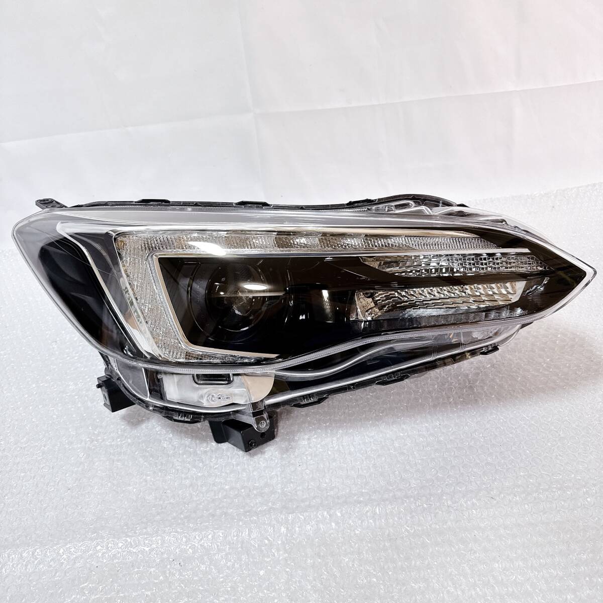 【全体的に状態が悪い】《ジャンク》 インプレッサ G4 GT7 GT GK 前期 純正 右 ヘッドライト LED 刻印 5D 【 ICHIKOH 1923 】(M011923)の落札情報詳細 ...