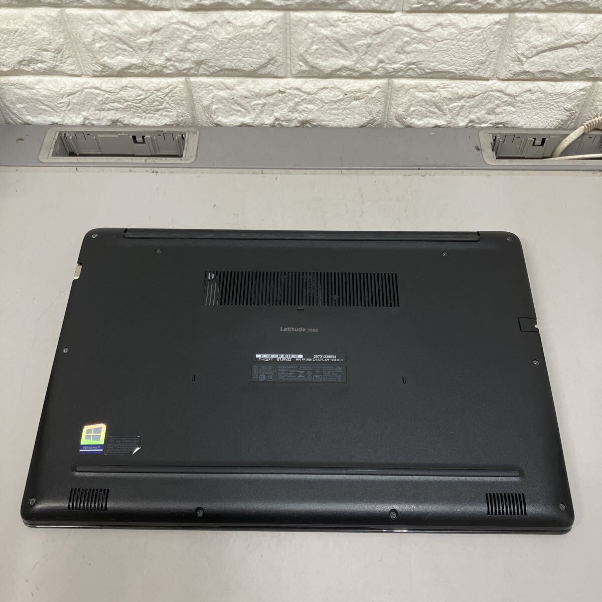 【傷や汚れあり】Y188. DELL Latitude 3500 P86F Core i3 8145U メモリ8GB ジャンクの落札情報詳細 ...