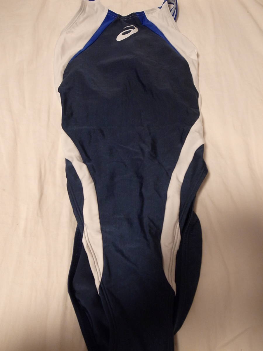 【新品】【新品・送料無料】女性用競泳水着 アシックス asics ハイドロCD ALS86T Mサイズ ネイビー×ホワイト タグ・箱付きの落札 ...