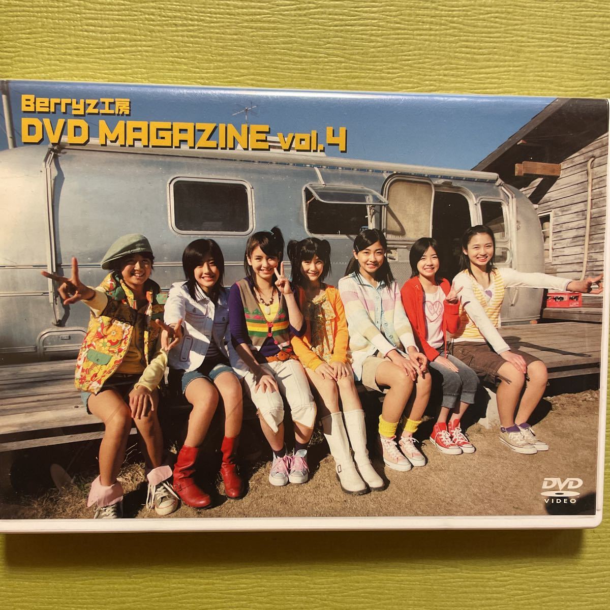 【やや傷や汚れあり （詳細）】Berryz工房 DVDマガジン Vol.4 嗣永桃子 清水佐紀 徳永千奈美 須藤芙麻 夏焼雅 熊井友理奈 菅谷梨沙子 アイドル 美少女グループの落札情報詳細 ...