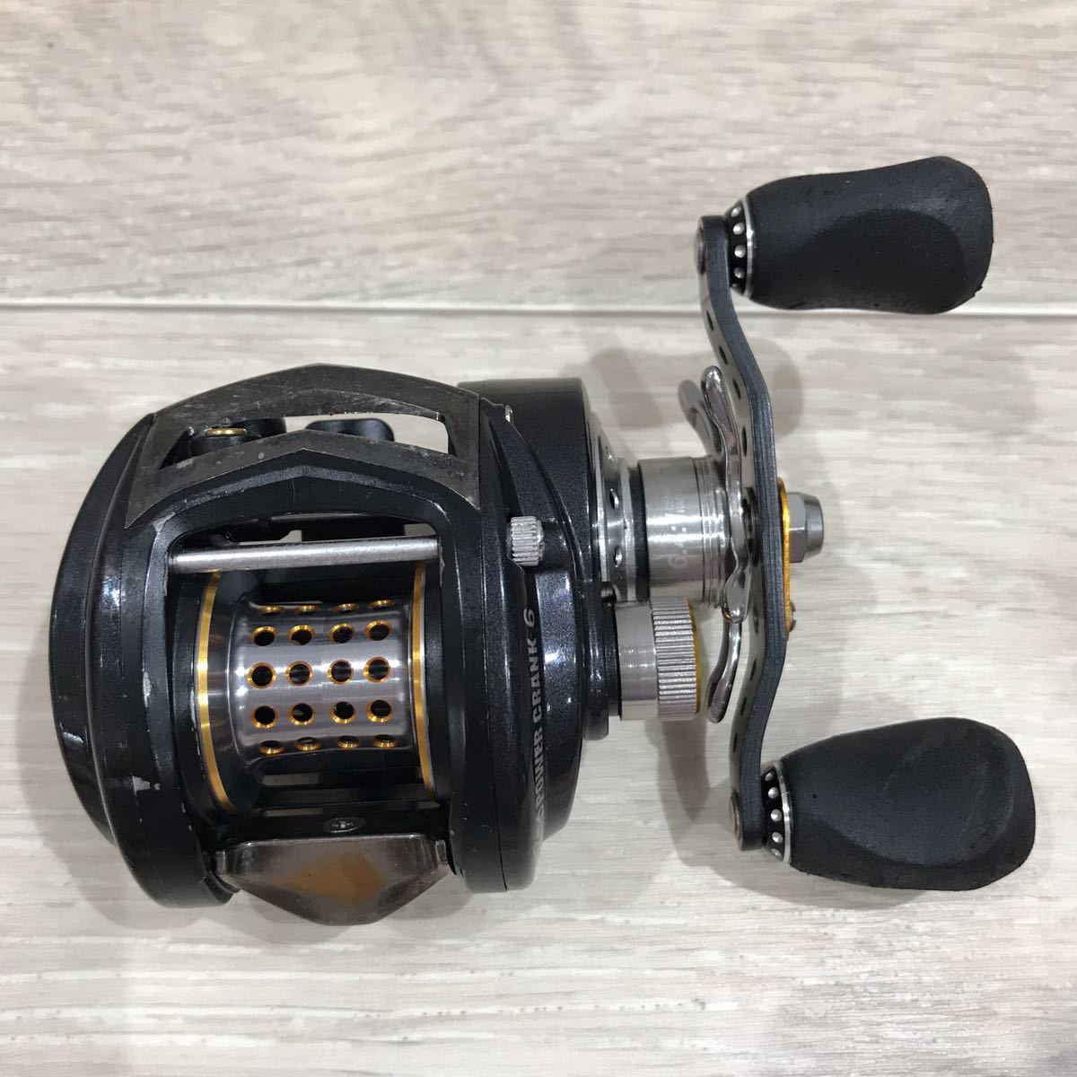 【傷や汚れあり】189 D 1円〜 Abu Garcia Revo POWER CRANK 6 レボ パワー クランク 右 ハンドル アブガルシア 釣り リール ベイトリール 中古 の落札情報 ...