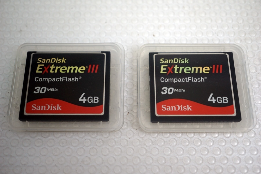 【やや傷や汚れあり】東京SC)1)SanDisk サンディスク Extreme III CompactFlash 30MB/S 4GB CFカード 2枚セットの落札情報詳細 - ヤフオク落札 ...