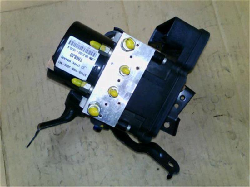 【やや傷や汚れあり】ホンダ 純正 インサイト 《 ZE2 》 ABSブレーキアクチュエーター P81600-21004551の落札情報詳細 ...