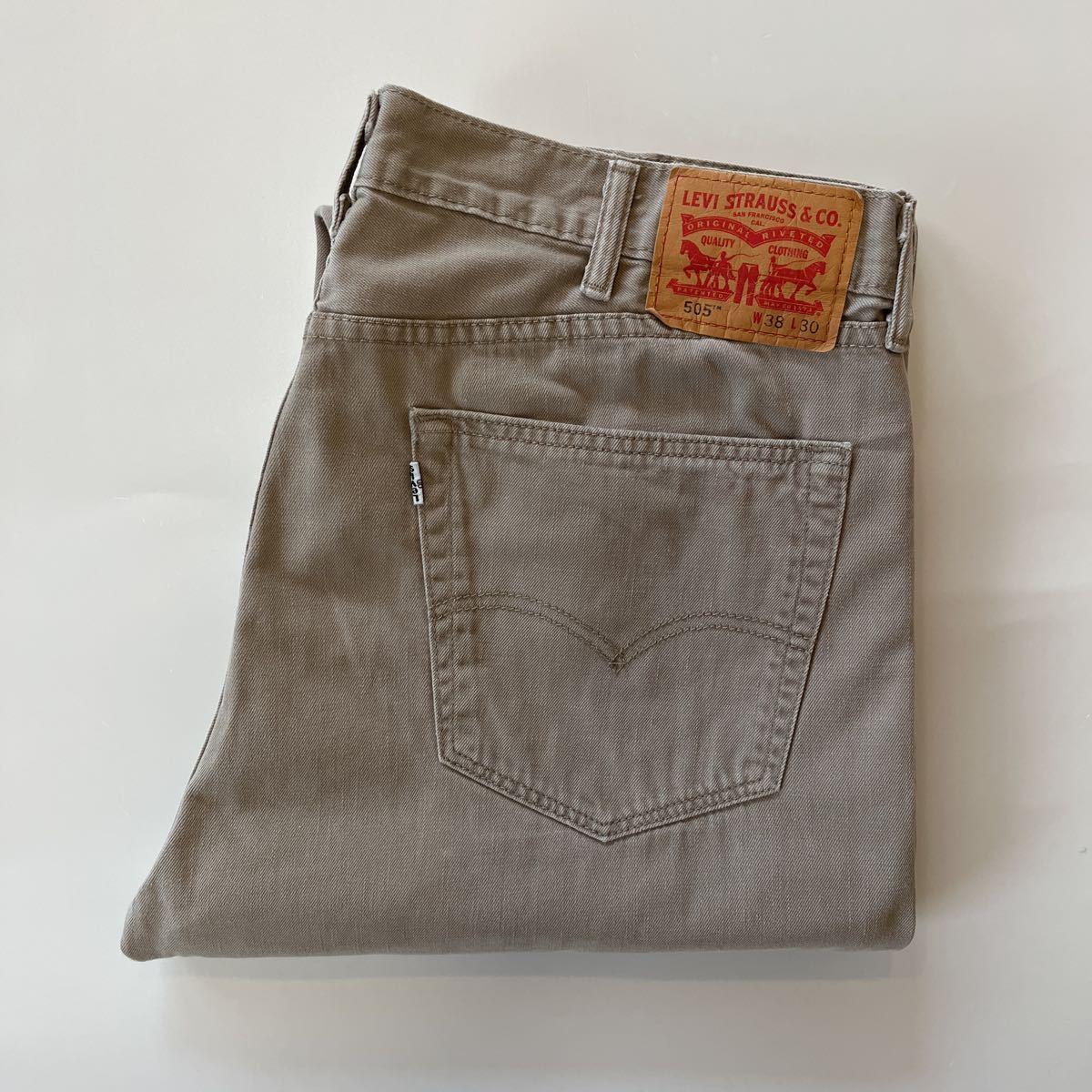 【目立った傷や汚れなし】Levi’s リーバイス 505 ストレートパンツ チノパン ティンバーウルフ 00505-0718 W38 L30 ...