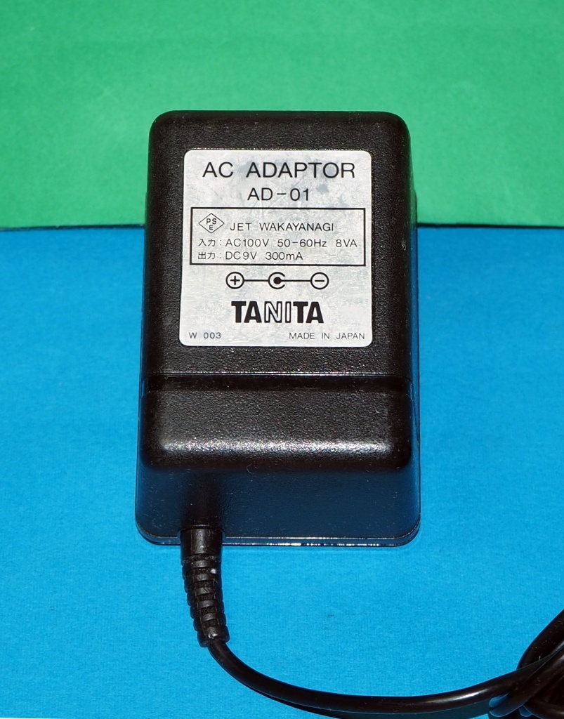 【傷や汚れあり】【中古/動作OK】ACアダプタ TANITA AD-01 DC9V 300mA 日本製 WAKAYANAGI Φ5.5/Φ2 ...