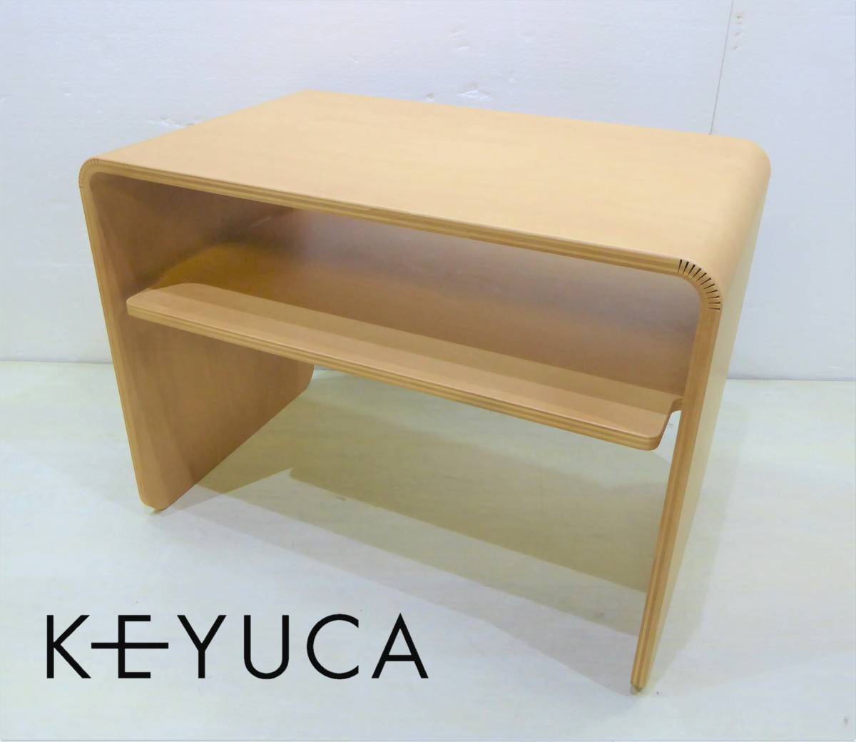 【未使用に近い】短期展示保管品 ①KEYUCAクワミサイドテーブルII ナチュラル タテ、ヨコ使える曲げ木のサイドテーブル 店頭税込価格\12100の落札情報詳細 - Yahoo!オークション ...