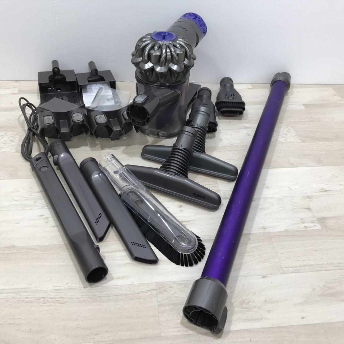 【傷や汚れあり】dyson コードレス掃除機 ダイソン 61034 コードレスクリーナー[N0876]の落札情報詳細 - ヤフオク落札価格検索 ...