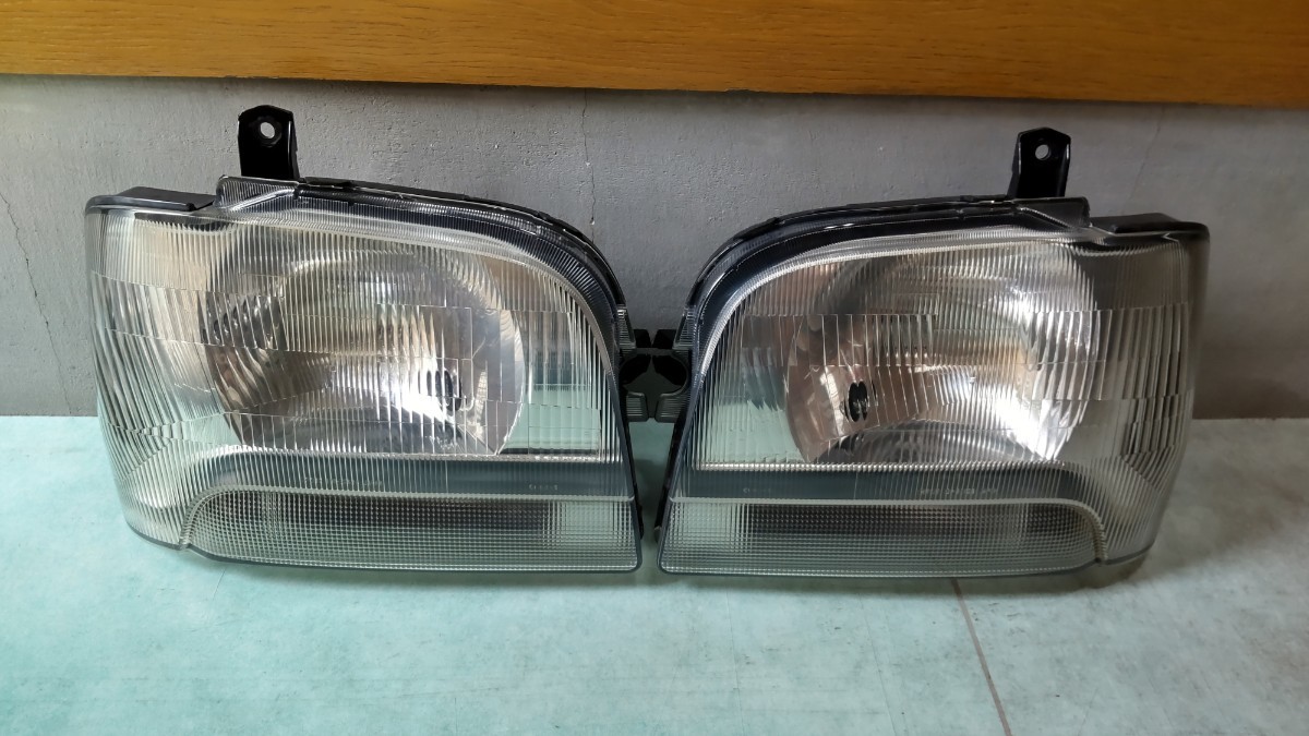 【やや傷や汚れあり】【かなりの美品】キャリィ DB52T キャリー / ヘッドライト 左右セット / DA52V DA52T DA62V ...