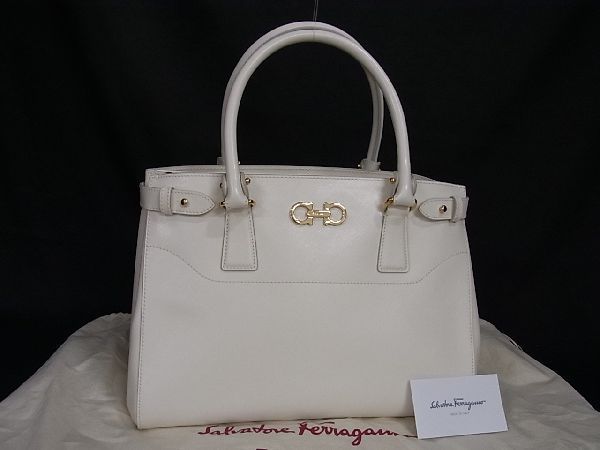 【未使用に近い】1円 新品同様 SalvatoreFerragamo フェラガモ GG-21 D940 ダブルガンチーニ レザー ハンドバッグ ...