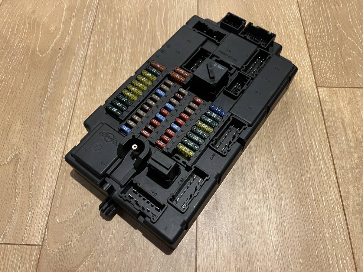 【目立った傷や汚れなし】ML16 ミニ R56 R55 室内 ヒューズボックス 3453738 ジャンクションボックス BMWミニ MINI ...