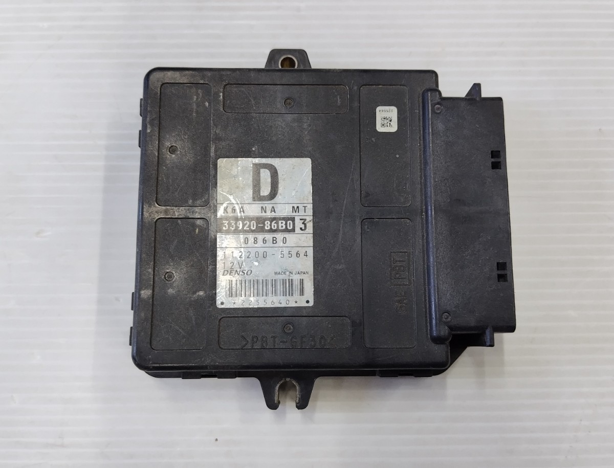 【やや傷や汚れあり】【送料無料】スズキ アルト HA23V HA23S 純正 ECU K6A NA MT マニュアル車用 エンジンコンピューター 33920-86B0 SUZUKI 書き換え ...