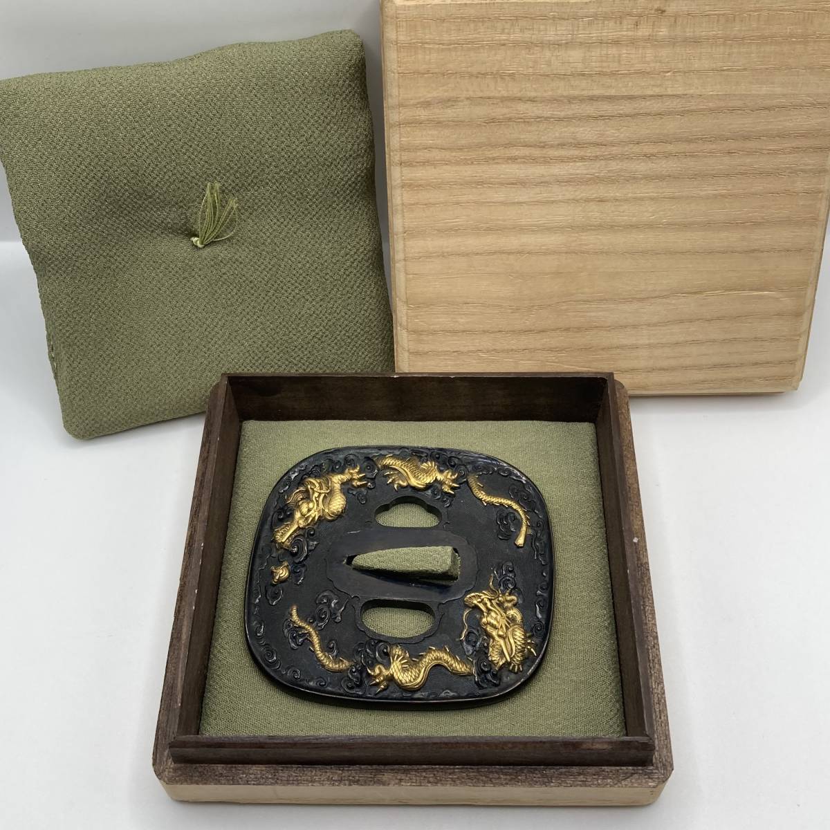 【未使用】9095【未使用】 特別貴重 雲龍図鍔 在銘 後藤光理 刀装具 鍔 日本刀 つば 現状保管品の落札情報詳細 - Yahoo!オークション落札価格検索 オークフリー